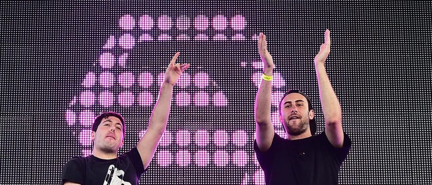 Two Friends Tickets | Vivid Seats