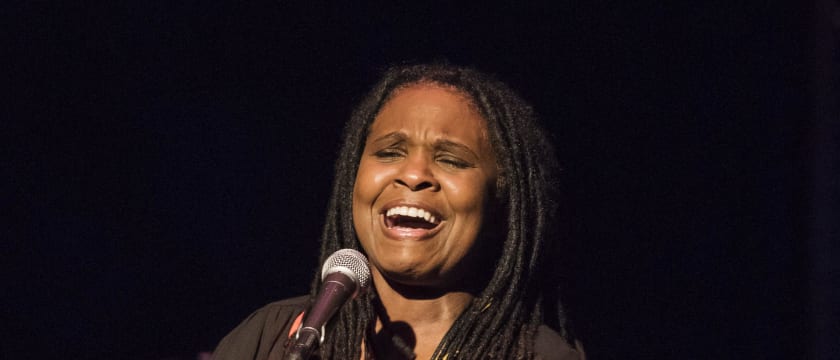 Ruthie Foster Tickets | Vivid Seats