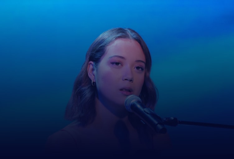 Laufey New York tickets - Town Hall New York - 11/02/2023 | Vivid Seats